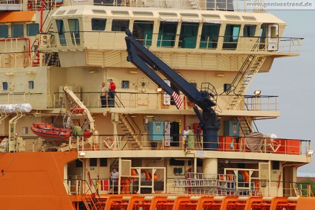 Toisa Valiant schleust Richtung Nordsee aus (12) | Artikel ...